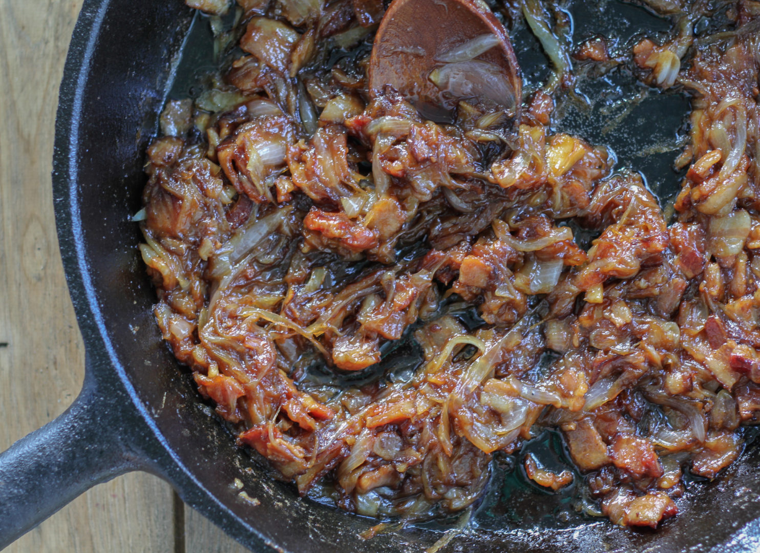 Caramelized Strawberry Onions with Bacon & Bourbon - Suwannee Rose